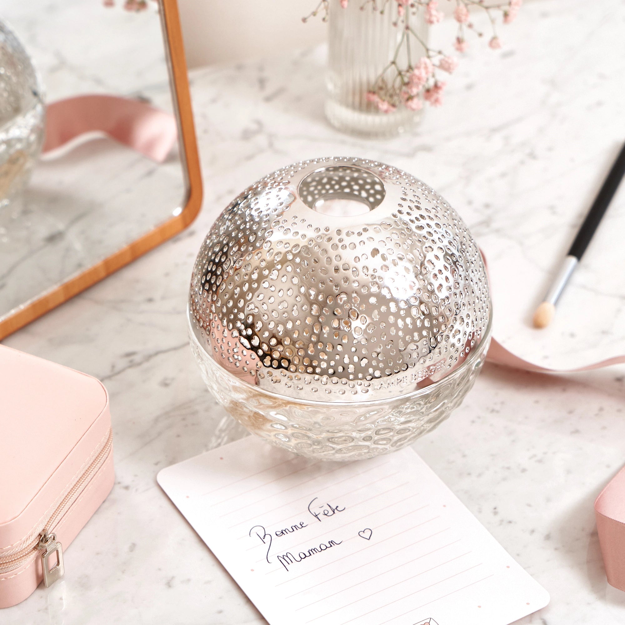 Gravity Transparent White Lamp Berger Gift Set – Bubbles Showers and Bathrooms